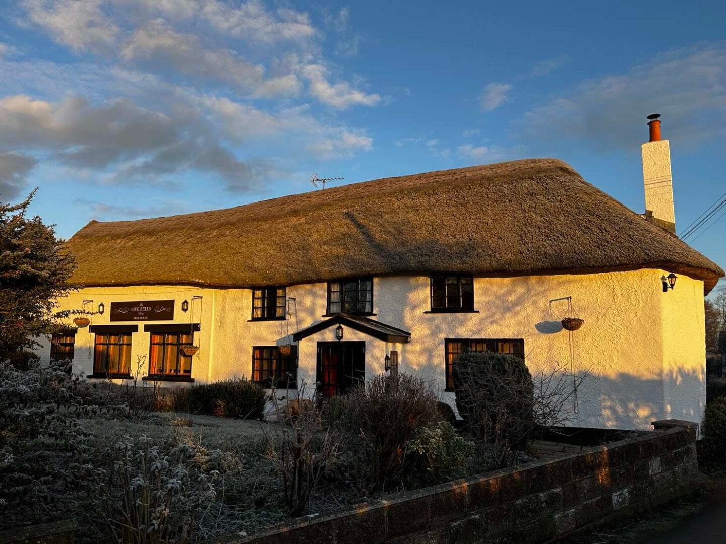 Five Bells Community Pub – Local Run Pub